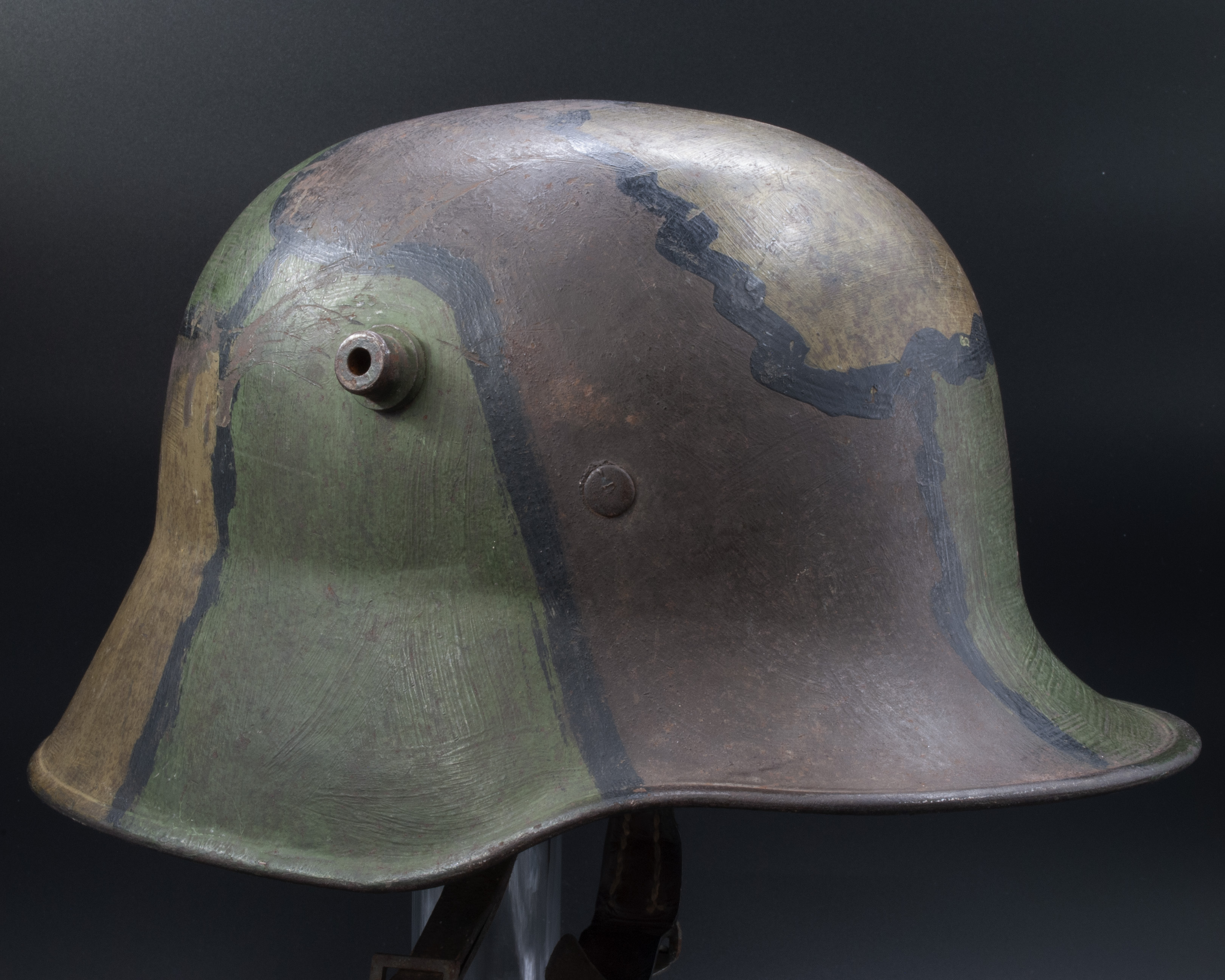 German M18* – Steel Helmets of the World Wars