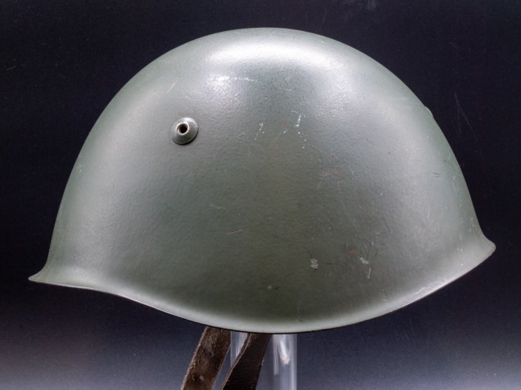 Italian M33* – Steel Helmets of the World Wars