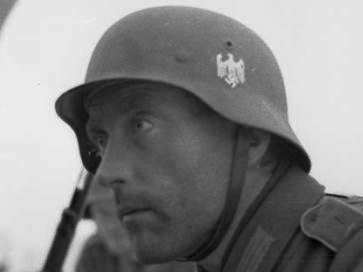 German M40* – Steel Helmets of the World Wars