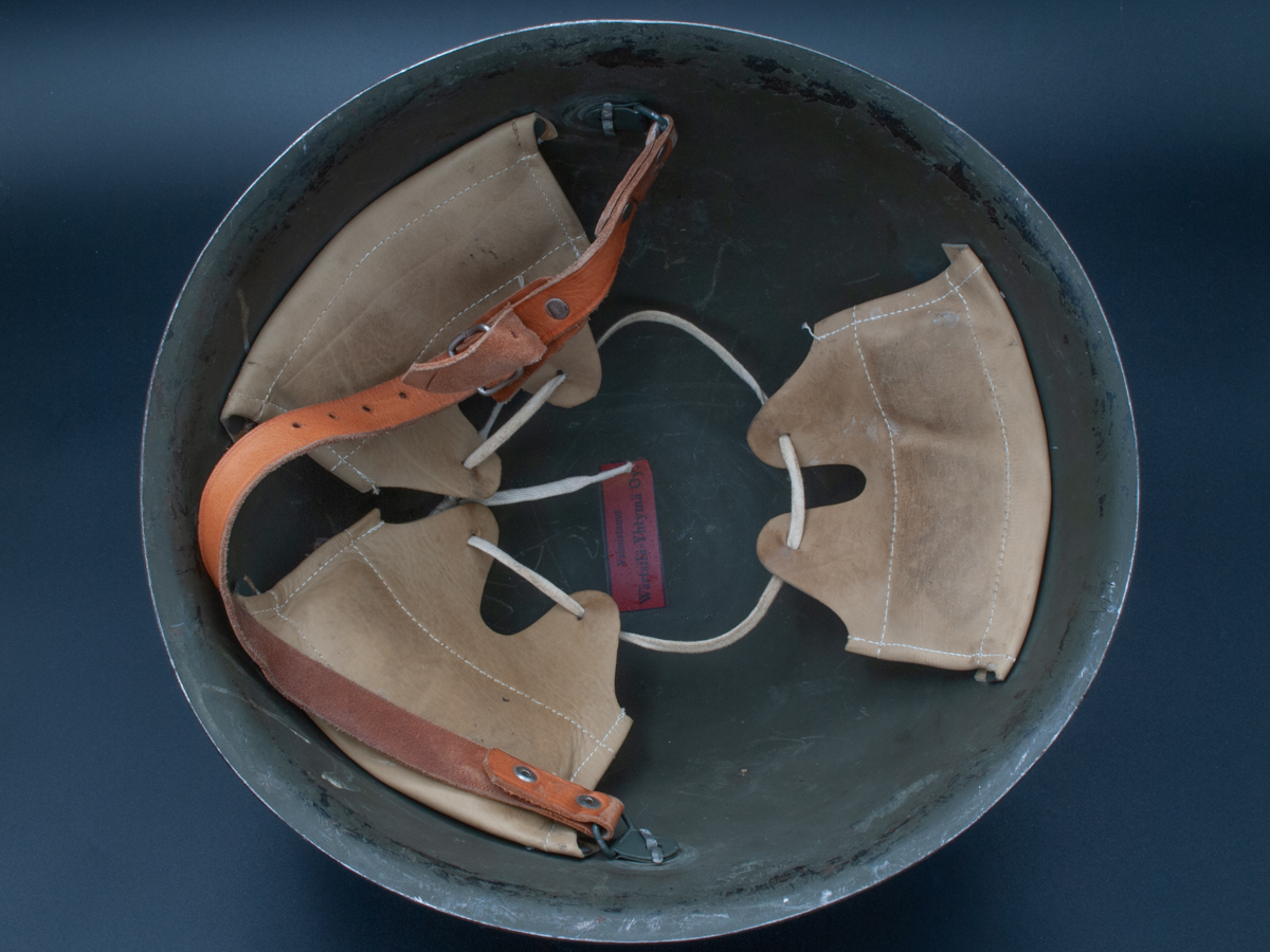 Finnish M40* – Steel Helmets of the World Wars