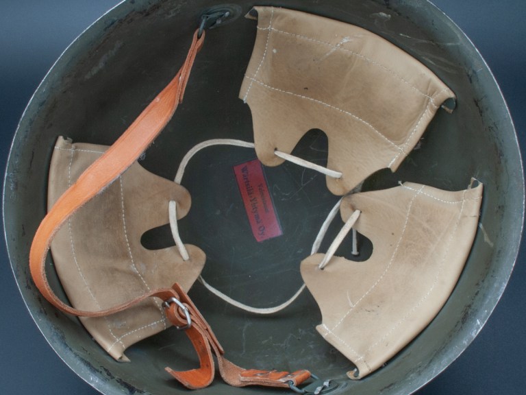 Finnish M40* – Steel Helmets of the World Wars