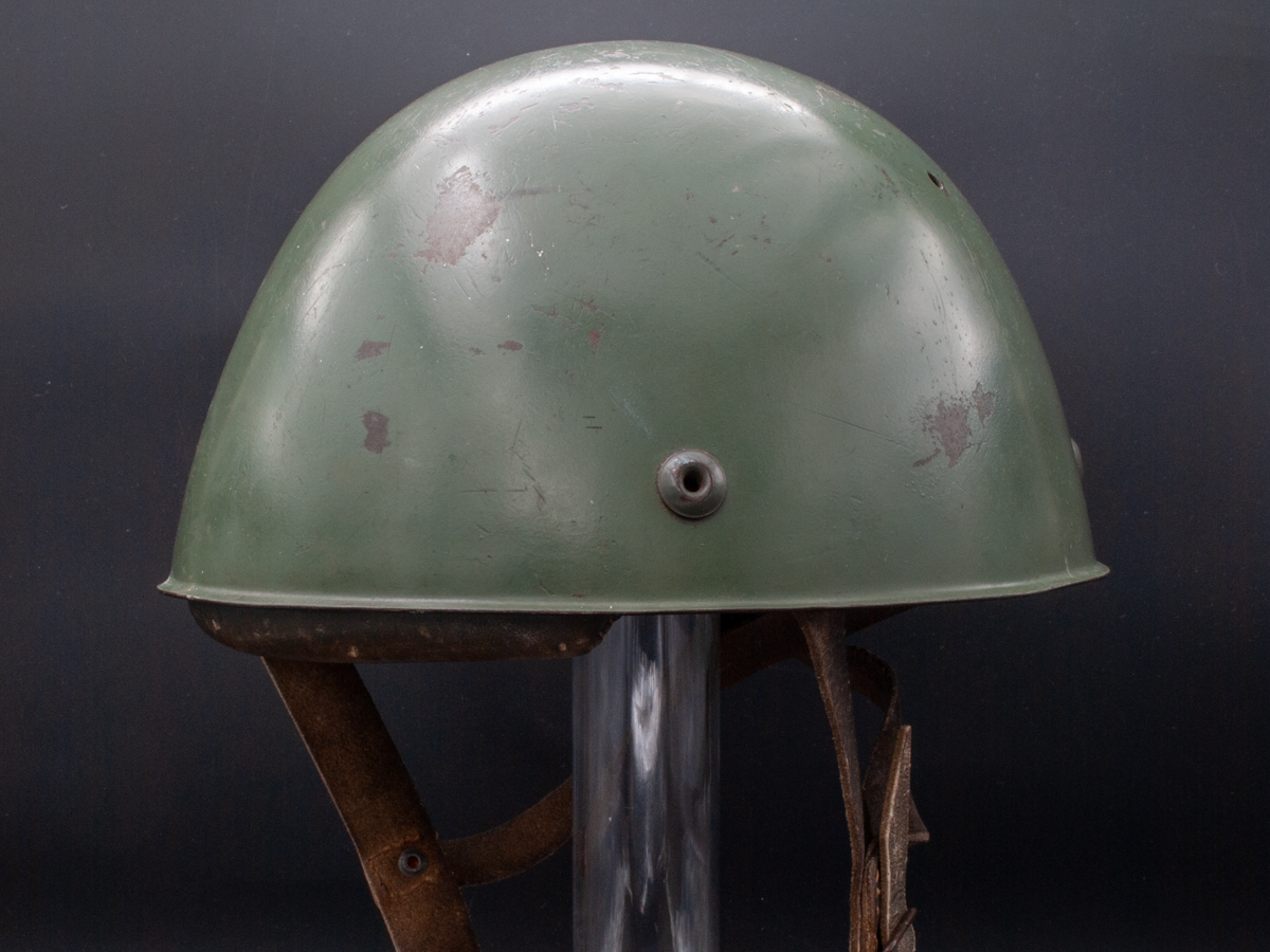 Italian M42 Paratrooper* – Steel Helmets of the World Wars