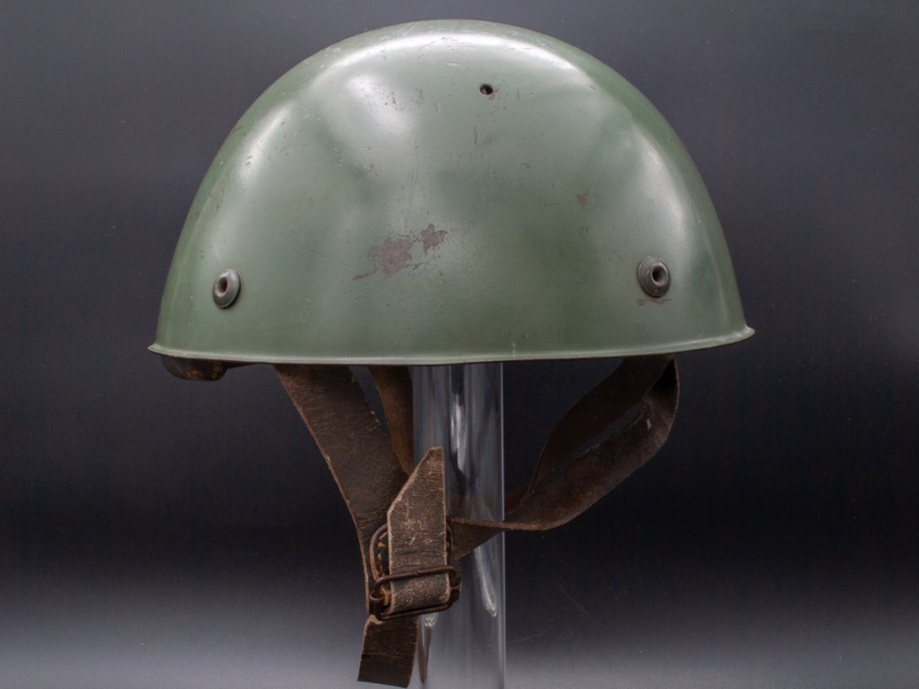 Italian M42 Paratrooper* – Steel Helmets of the World Wars