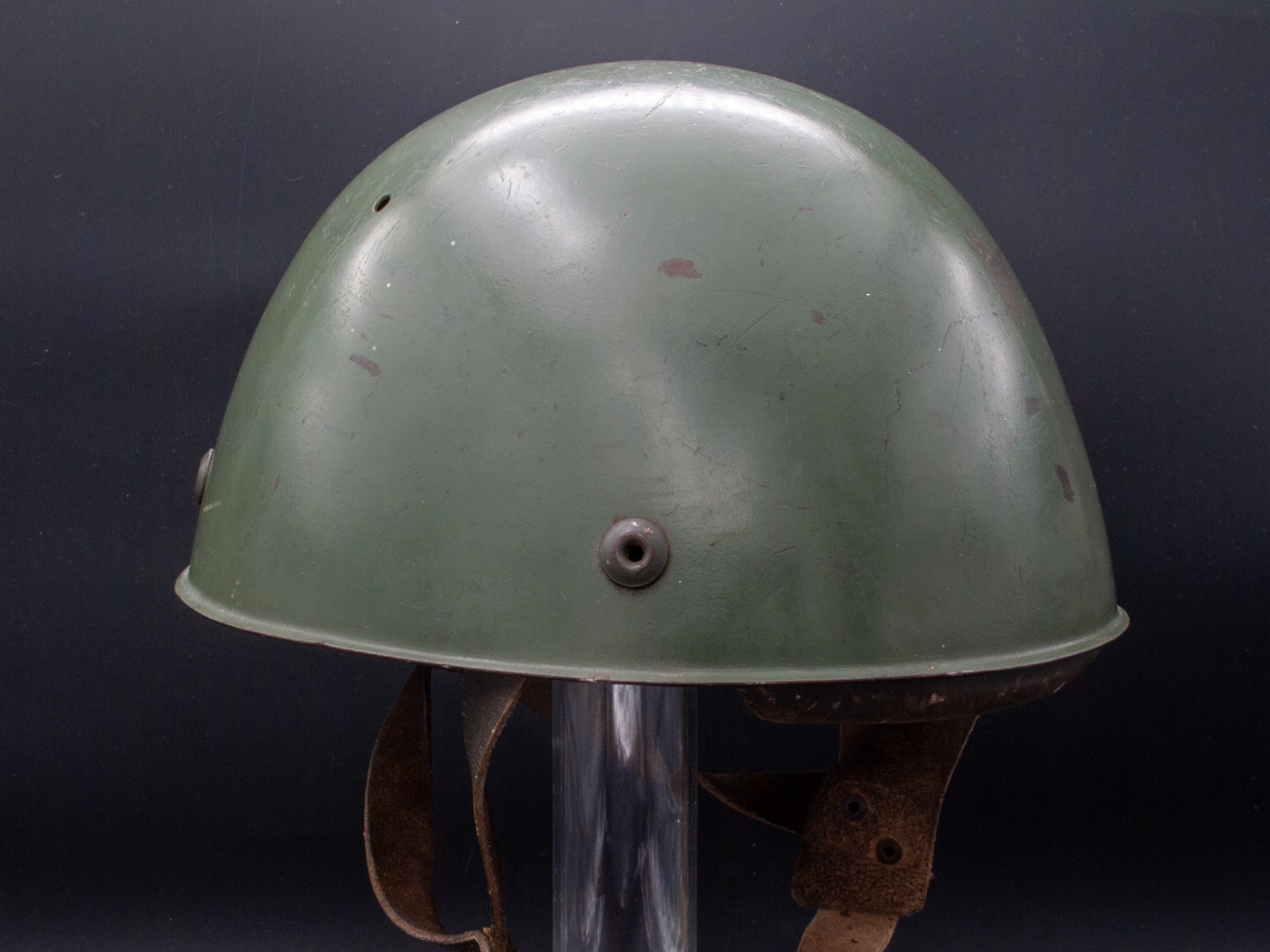 Italian M42 Paratrooper* – Steel Helmets of the World Wars