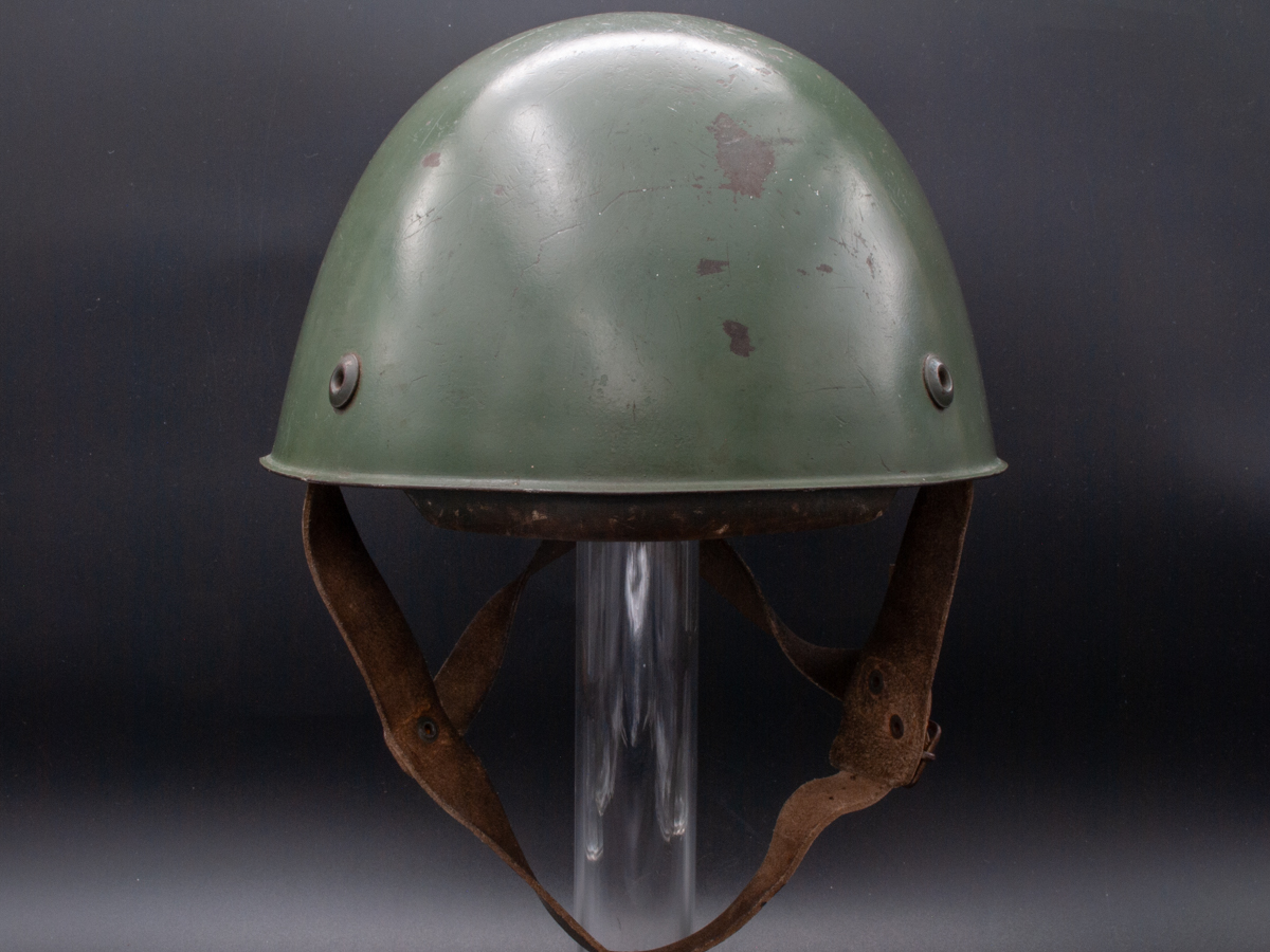 Italian M42 Paratrooper* – Steel Helmets of the World Wars