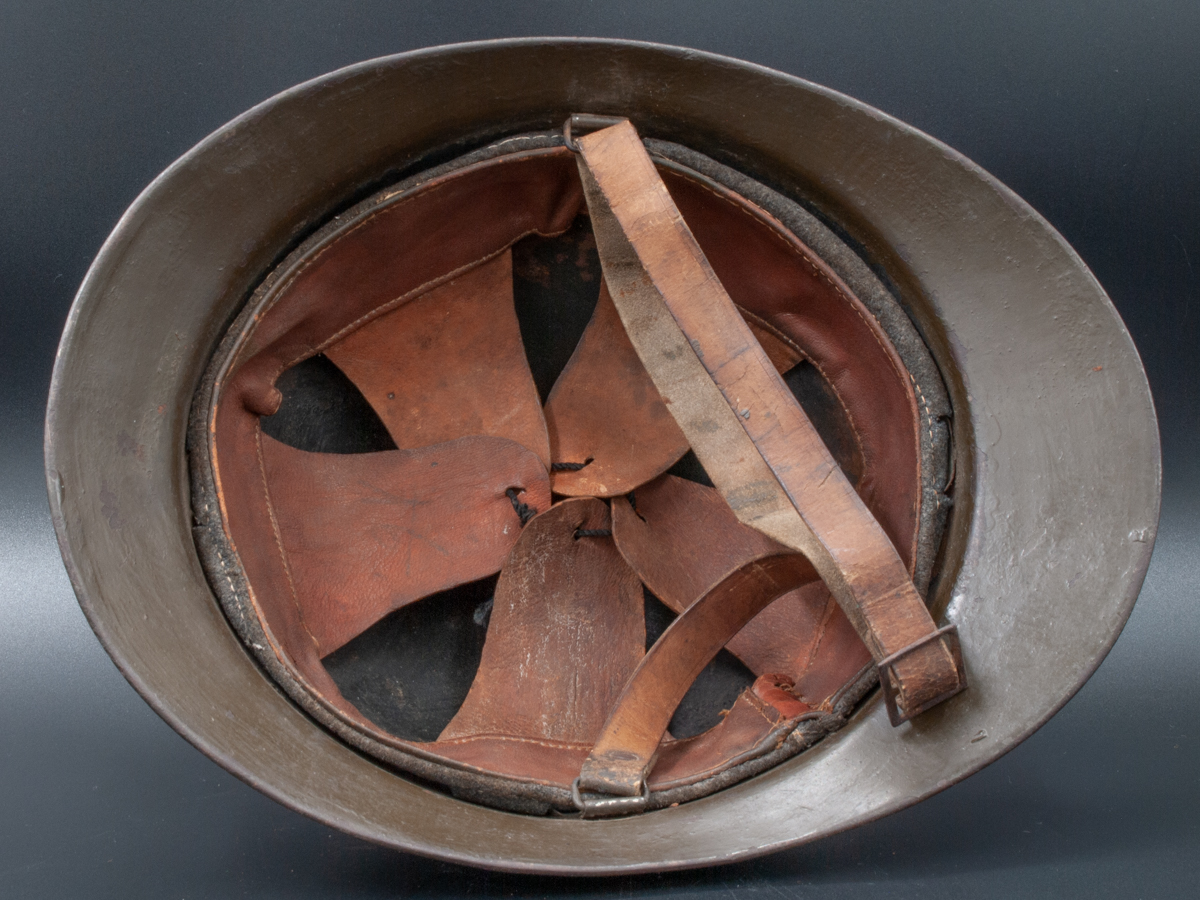 Italian M16/20 – Steel Helmets of the World Wars